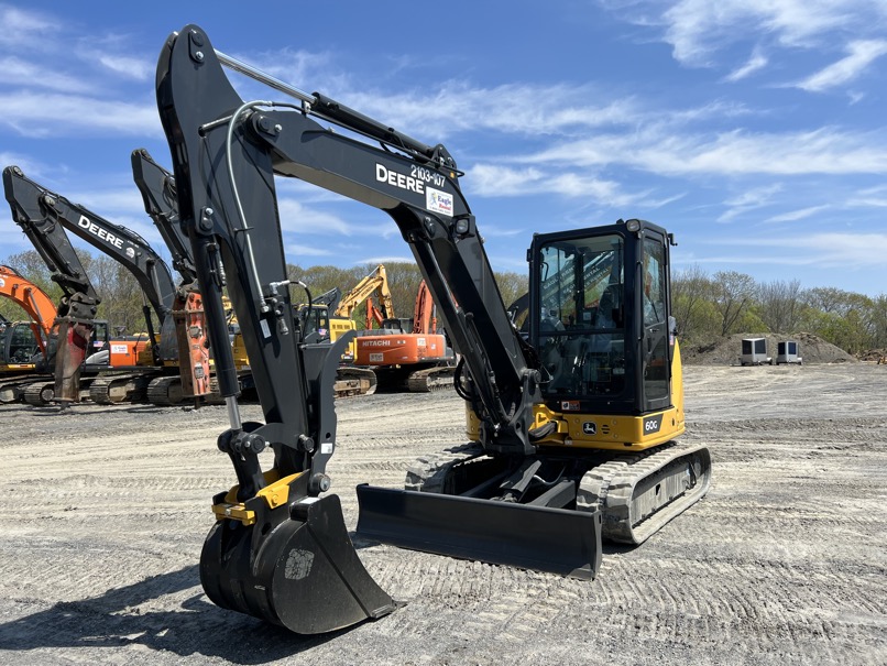 Excavator - 60 Series – 14,000 lbs - Eagle Rental