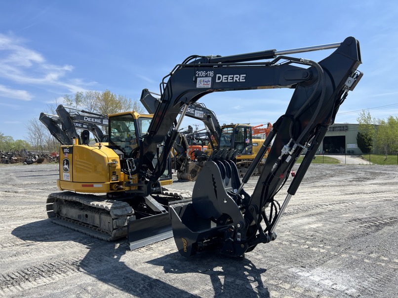 Excavator - 75 and 85 Series – 18,000 / 20,000 lbs - Eagle Rental